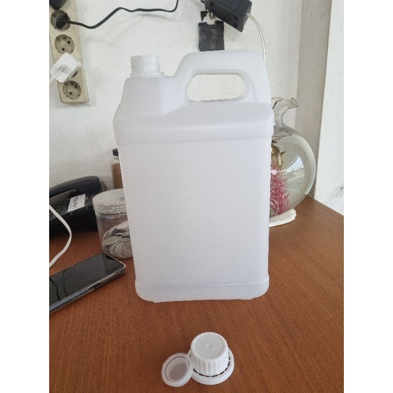 Jual JERIGEN 5 LITER TUTUP SEGEL BARU / JERIGEN MINYAK FOOD GRADE | Shopee Indonesia