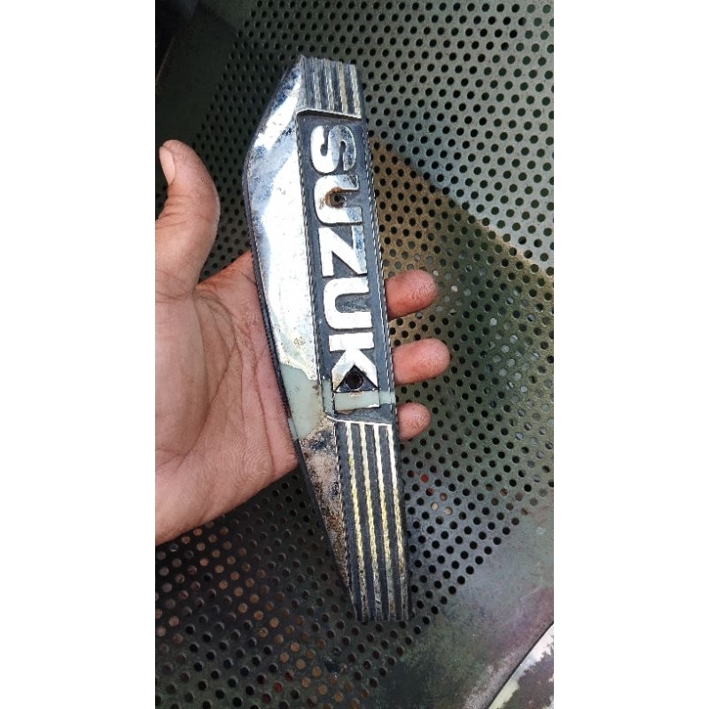 Jual emblem kanan tangki gastank suzuki rc 80 rc 100 original | Shopee ...
