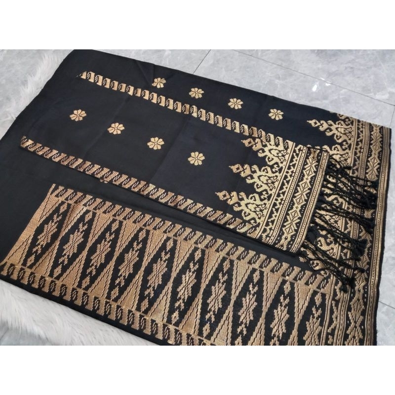 Jual Songket silungkang warna hitam motif gold songket Padang | Shopee ...