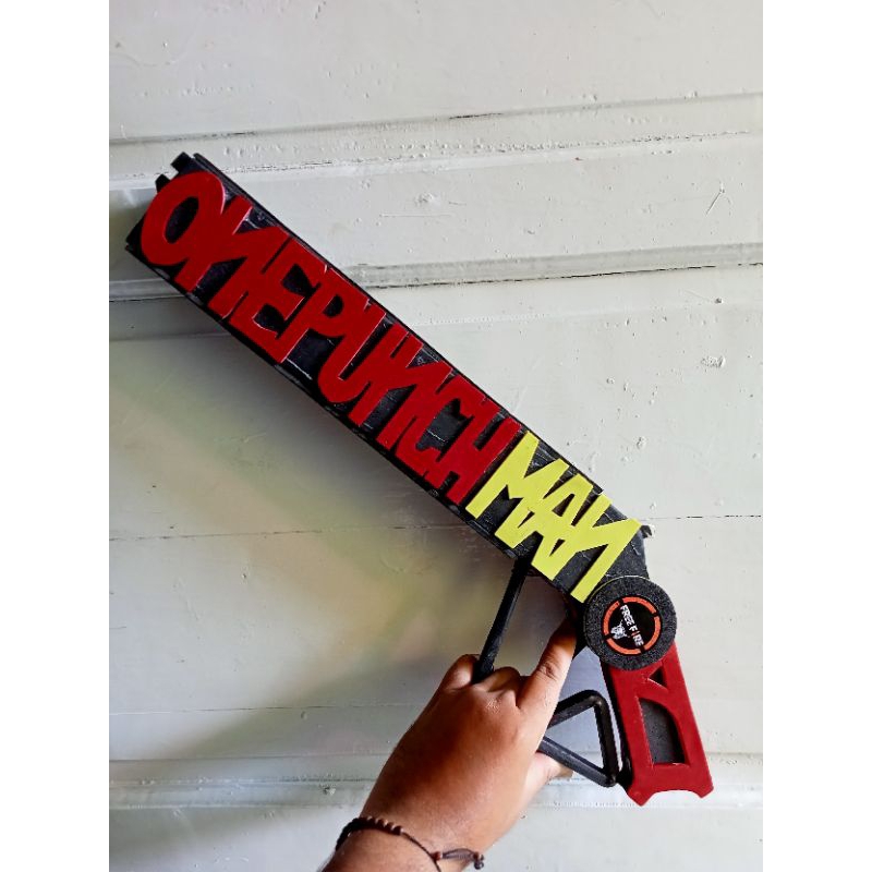 Jual Mainan kayu sg free fire jenis one punch man OPM | Shopee Indonesia