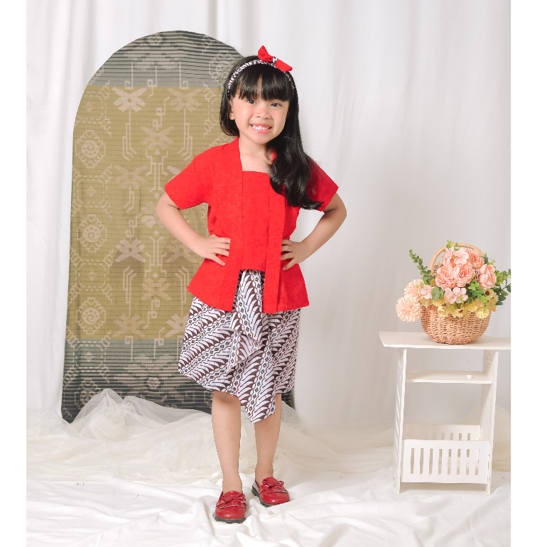 Jual Set Kebaya Anak/Kutubaru Embos Merah Rok Putih | Shopee Indonesia