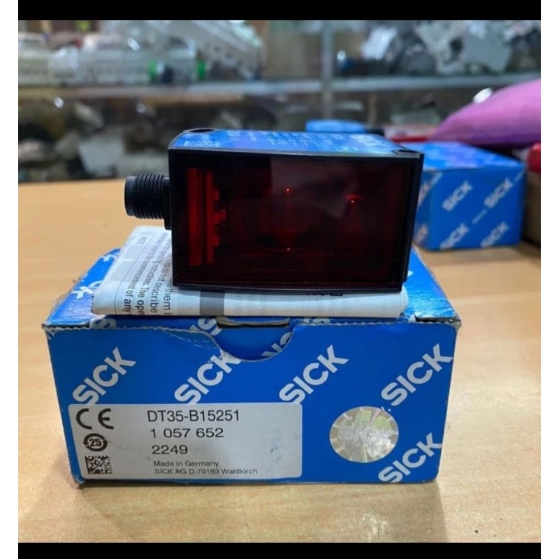 Jual SICK DT35-B15251 DISTANCE SENSOR | Shopee Indonesia