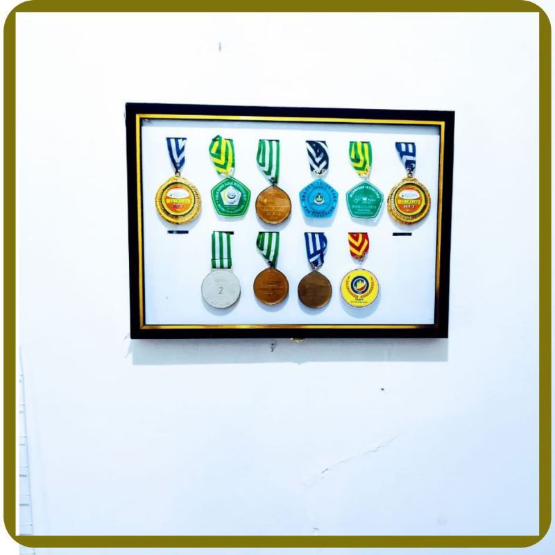 Jual Bingkai Gantungan Medali 3d 12 Slot Dengan Bukaan Depan | Shopee ...
