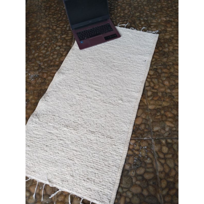 Jual karpet aesthetic tenun ATBM putih gading | Shopee Indonesia