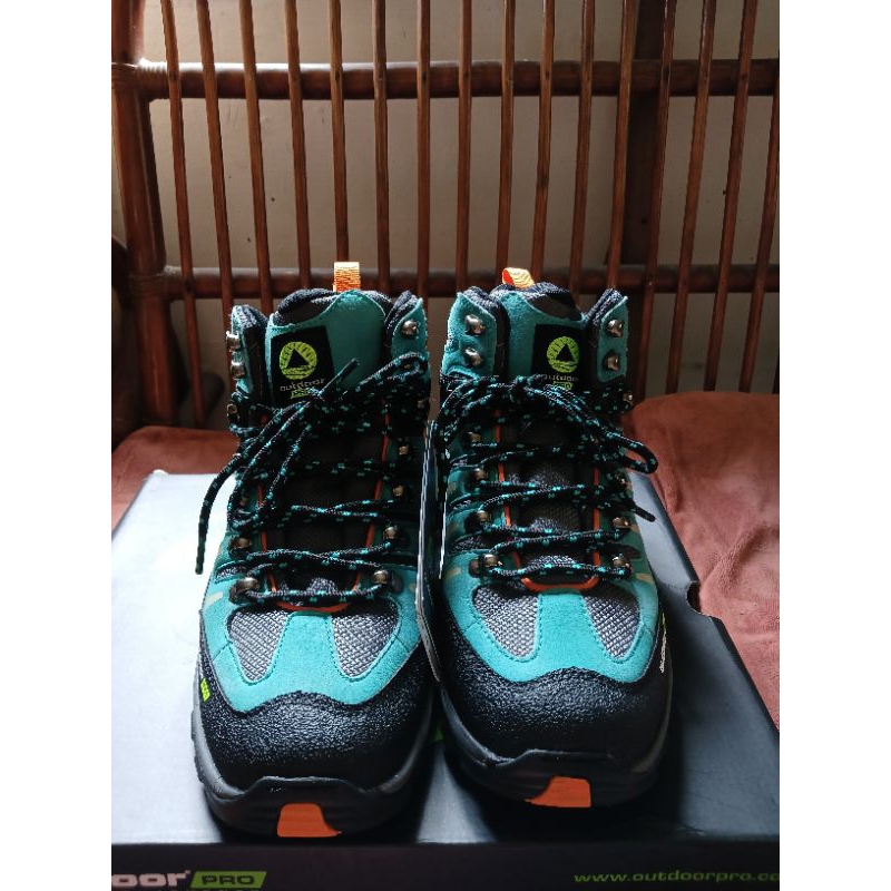 Jual sepatu outdoor pro lynk tosca sepatu gunung | Shopee Indonesia