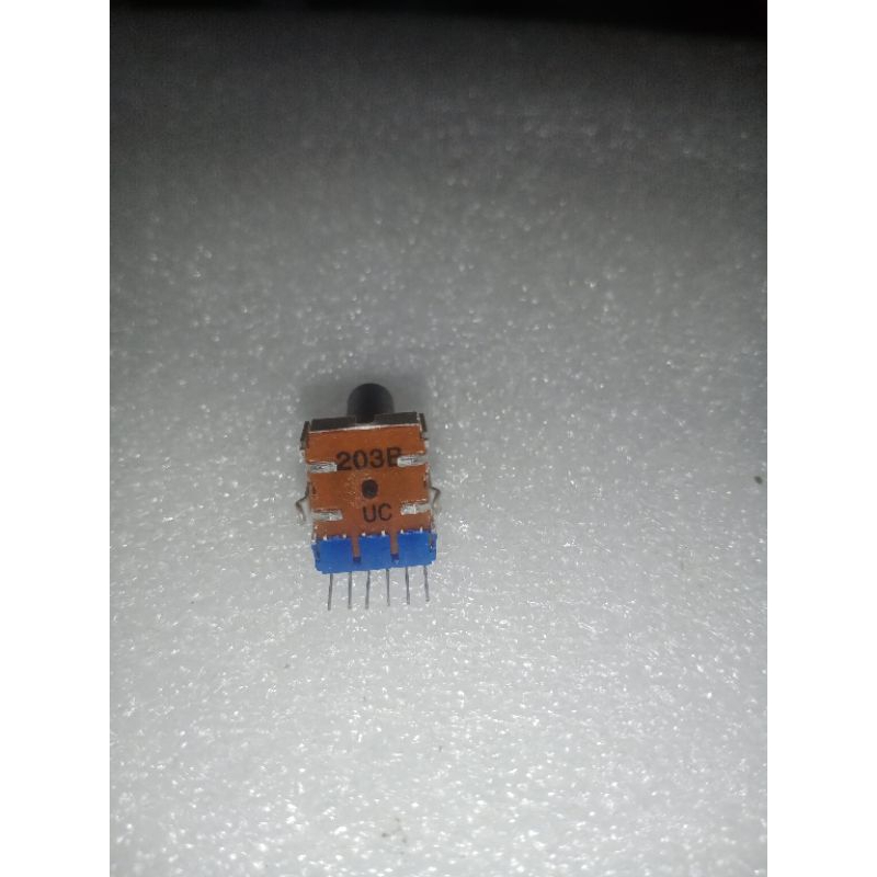 Jual Potensio Volume Roland Juno D Di G Gi | Shopee Indonesia