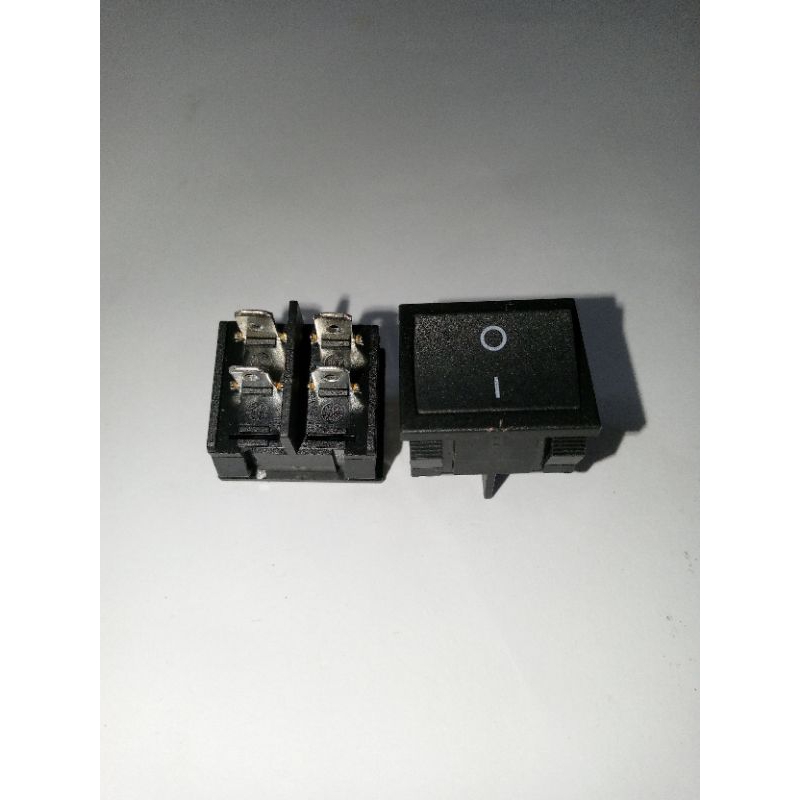Jual Saklar Switch On Off 4 Pin Kotak 2.5x2 CM | Shopee Indonesia