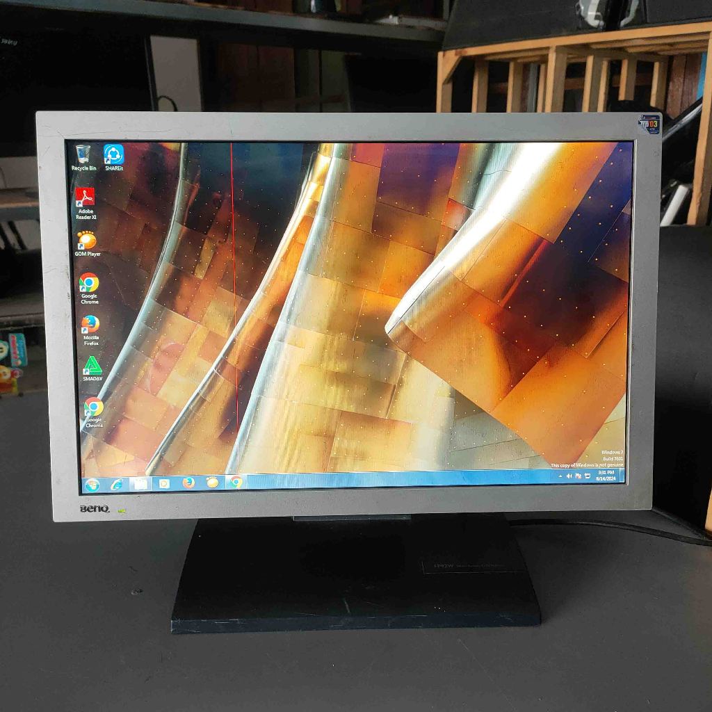 Jual Monitor Lcd Merk Benq Ukuran Layar 19 Inch Kondisi Minus Garis ...