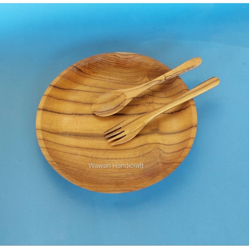 Jual piring kayu/piring makan/piring liuk 22cm set sendok garpu/piring ...