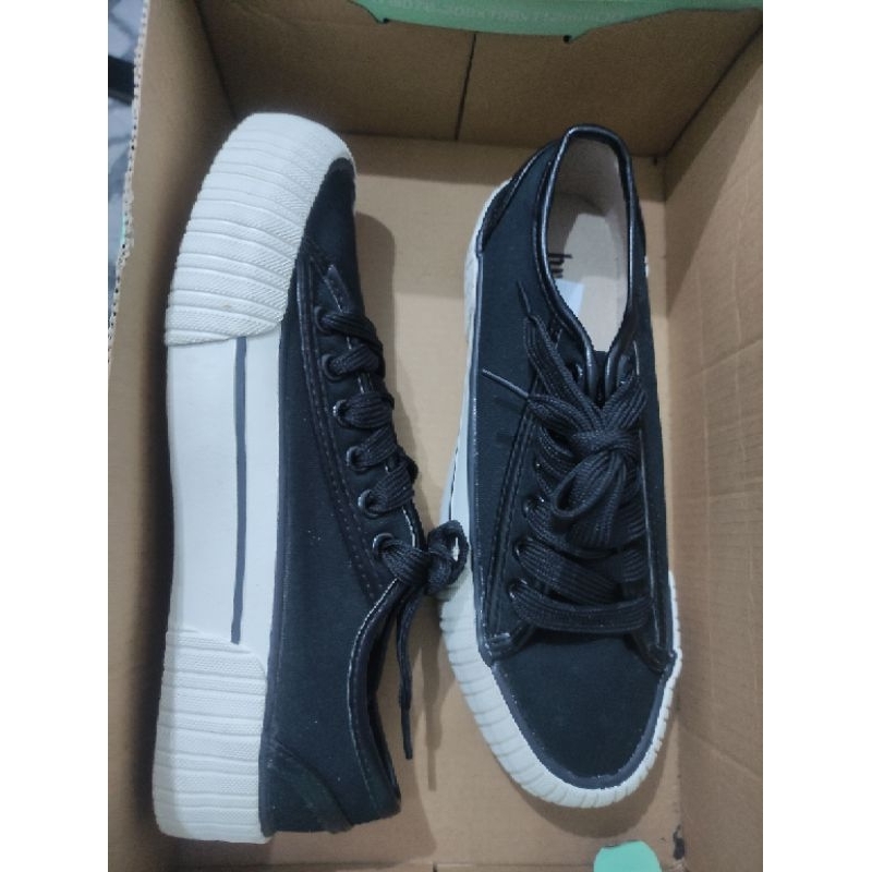 Jual Sepatu Sekolah Brash Payless Hitam Putih | Shopee Indonesia