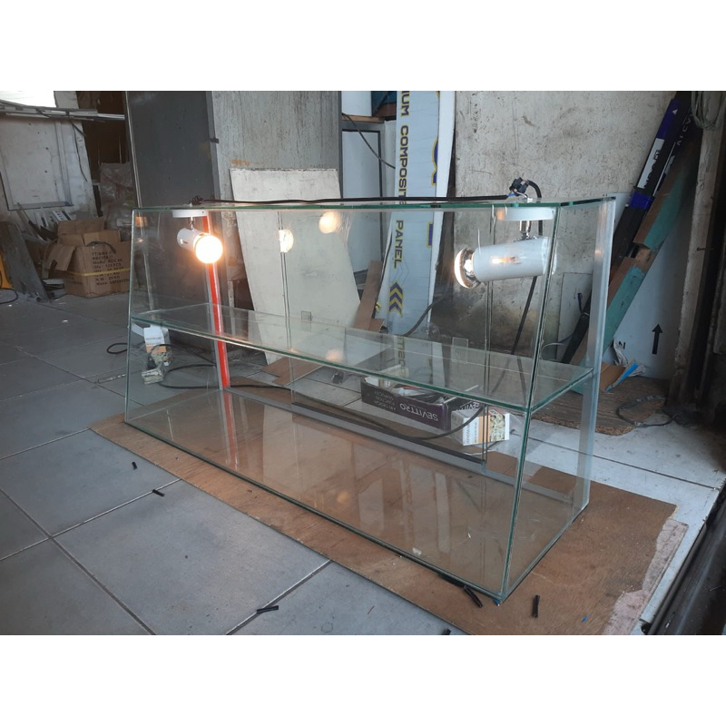 Jual etalase showcase frameless kaca tanpa lis cafe 2 lampu | Shopee ...