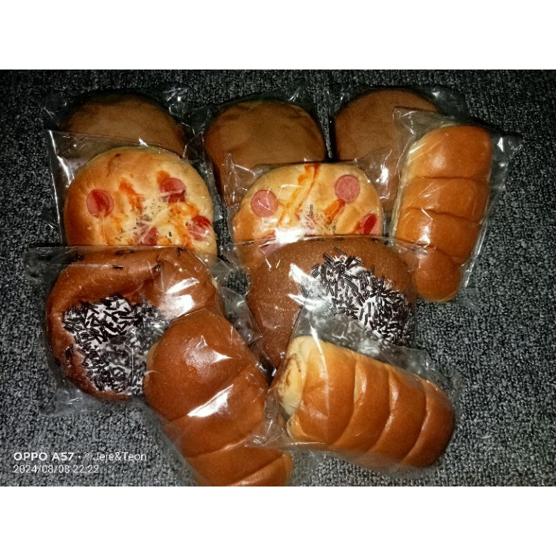 Jual Roti homemade (roti o, roti pisang coklat, roti coklat, roti keju ...
