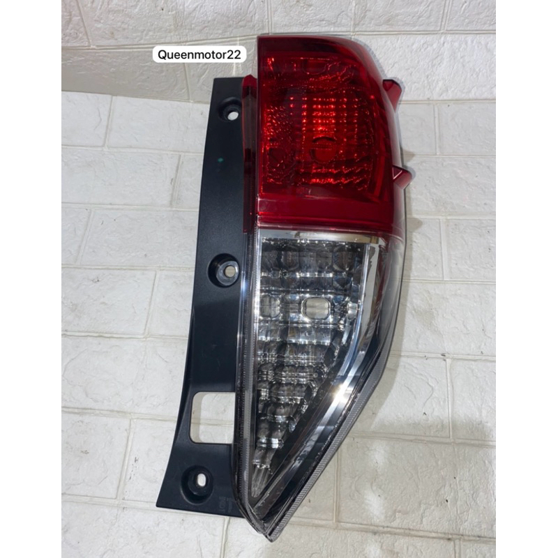 Jual Stoplamp Lampu Belakang Lampu Rem Toyota Innova Reborn Sebelah ...