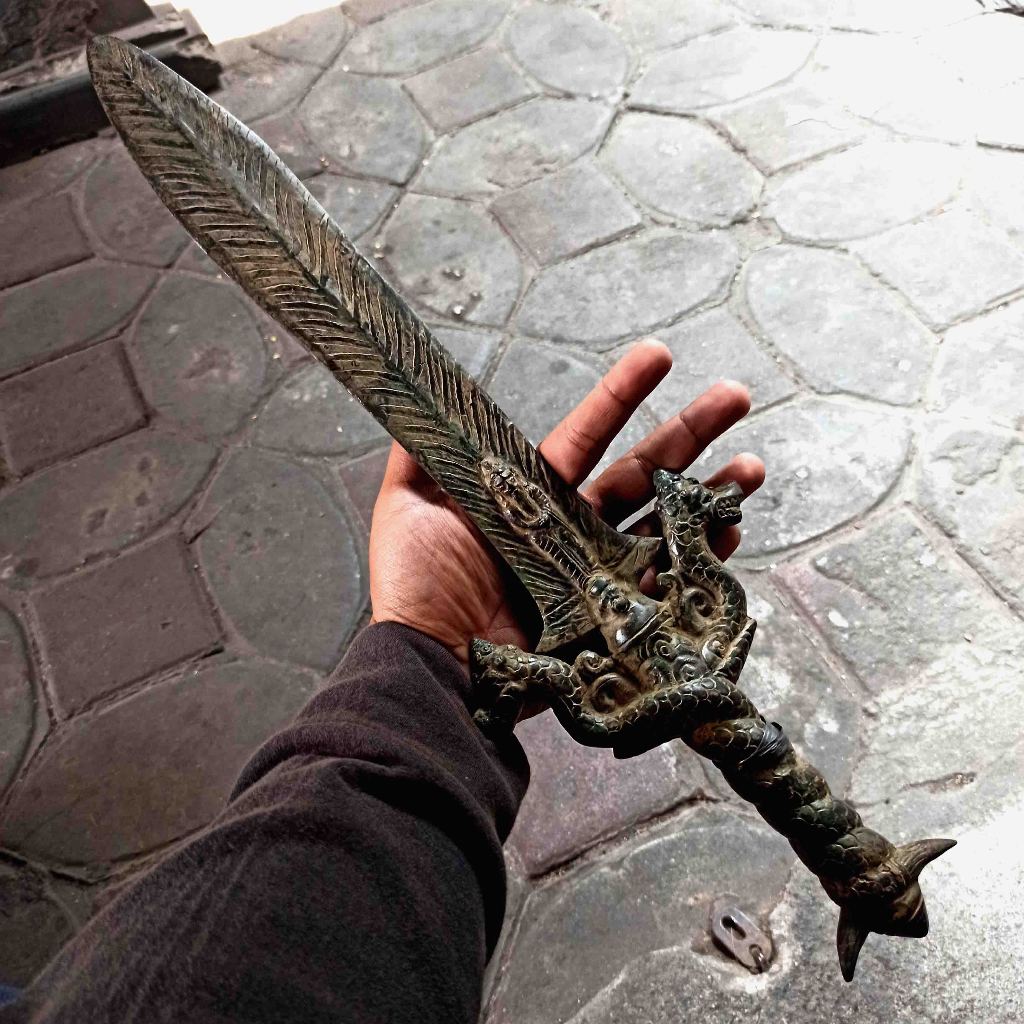 Jual Pusaka Kadga Pedang Naga Kembar Pamor Blarak Sineret | Shopee ...