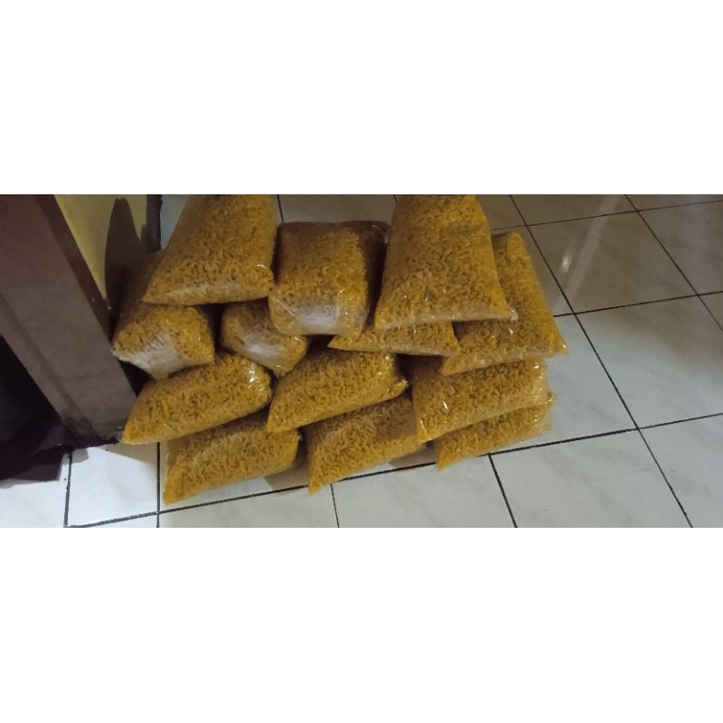 Jual Makaroni bantet mentah kriuk 1 kg/ Makaroni mentah usus goreng 1 ...