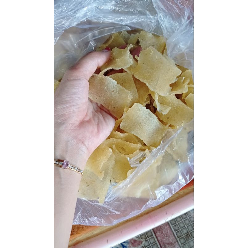 Jual Kerupuk Puli/Kerupuk Nasi Asli Buatan tangan Ibu 500 Gram | Shopee ...