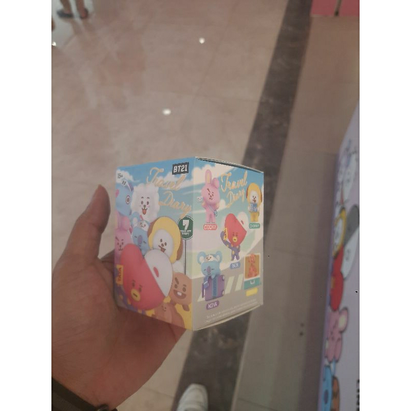 Jual miniso pink x bt21 blind box mainan figure | Shopee Indonesia