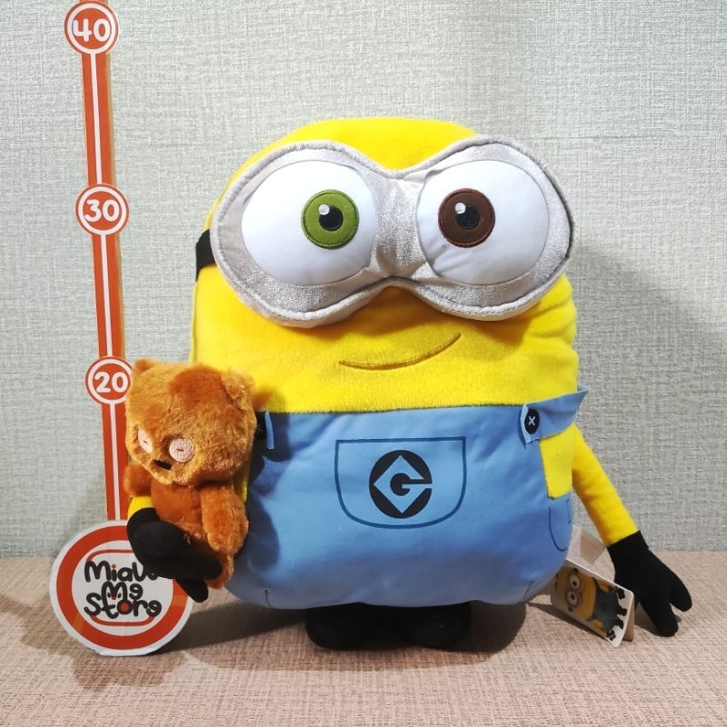 Jual Boneka Minion Bob Pegang Teddy Tim Original Minion Despicable Me ...