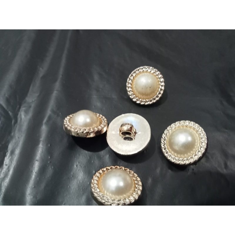 Jual kancing motif mutiara ( harga tertera untuk 5 pcs) | Shopee Indonesia