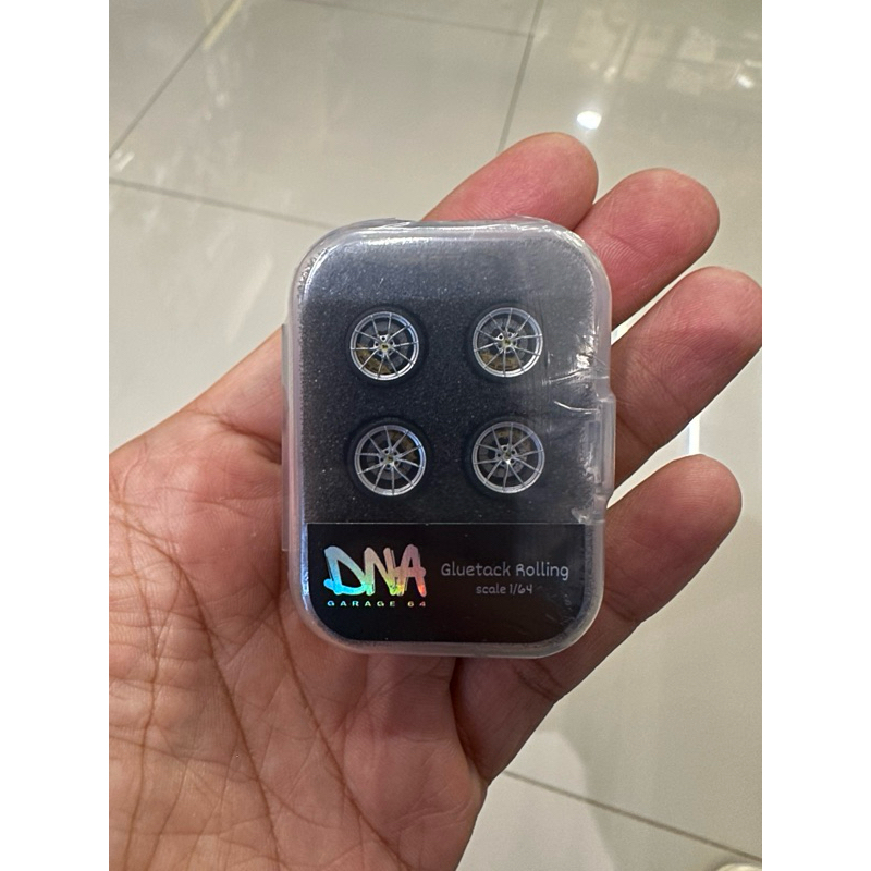 Jual DNA Wheels gluetack rolling | Shopee Indonesia