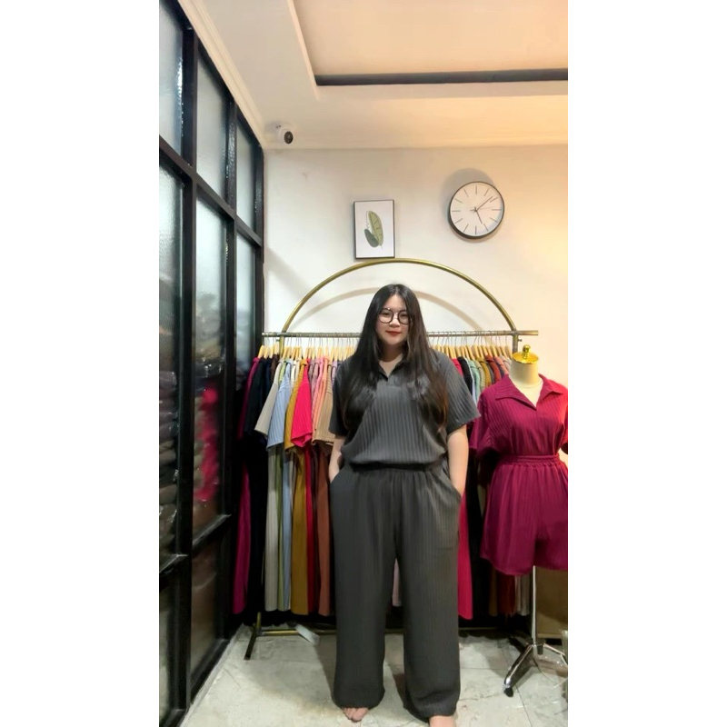 Jual Soo Min One Set Polo Shirt Celana Panjang Hornet Knit Joi Clothing ...