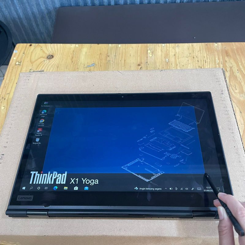 Jual Laptop Lenovo ThinkPad X1 Yoga Flip Touchscreen intel Cor i7-8550U ...