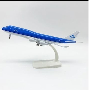 Jual miniatur Diecast pesawat KLM 20 cm Boeing 747 ada roda ada dudukan ...