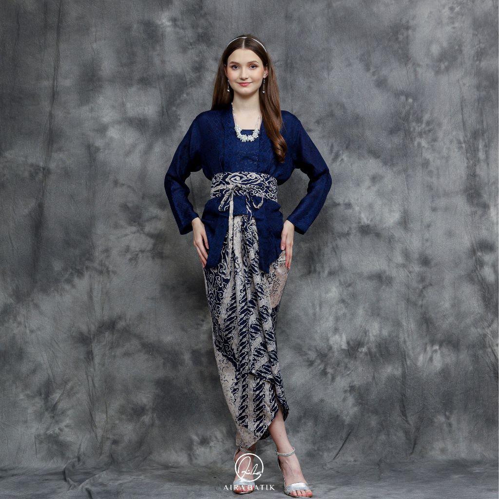 Jual AIRA BATIK _ Clara One Set | Kebaya Wisuda | Batik Viscose ...