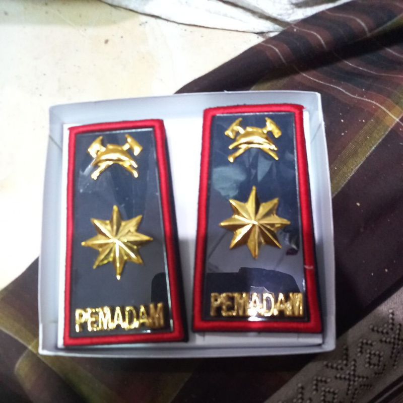 Jual pangkat pemadam 4c pangkat damkar | Shopee Indonesia