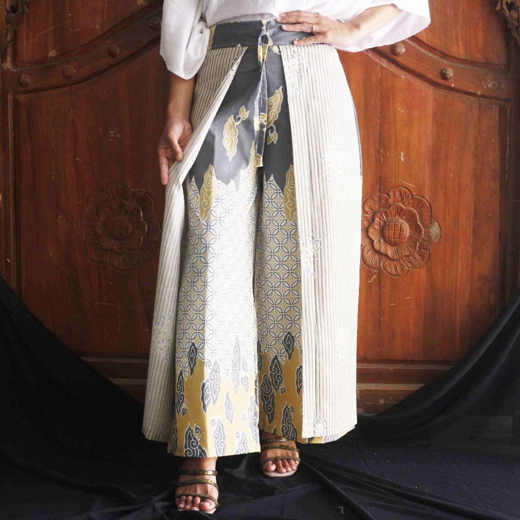 Jual Batik Wanita Celana Kulot Motif Mega Mendung Model Layer Bawahan ...