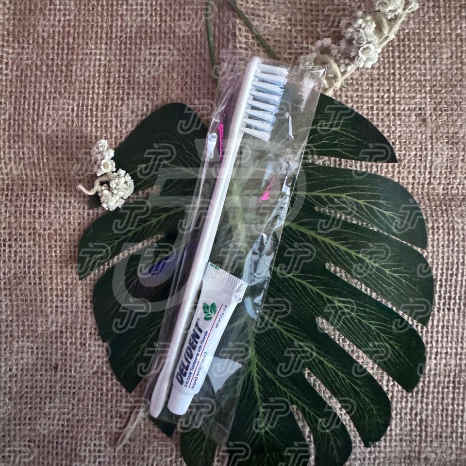 Jual (50 PCS) Dental Kit | Sikat Gigi Putih Bulu Biru + Pasta Delident ...