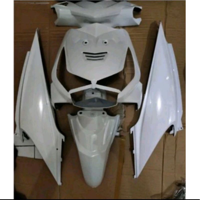 Jual BODY BEAT KARBU NEW HALUS BODI FULLSET BEAT KARBU PUTIH TAHUN 2009 ...
