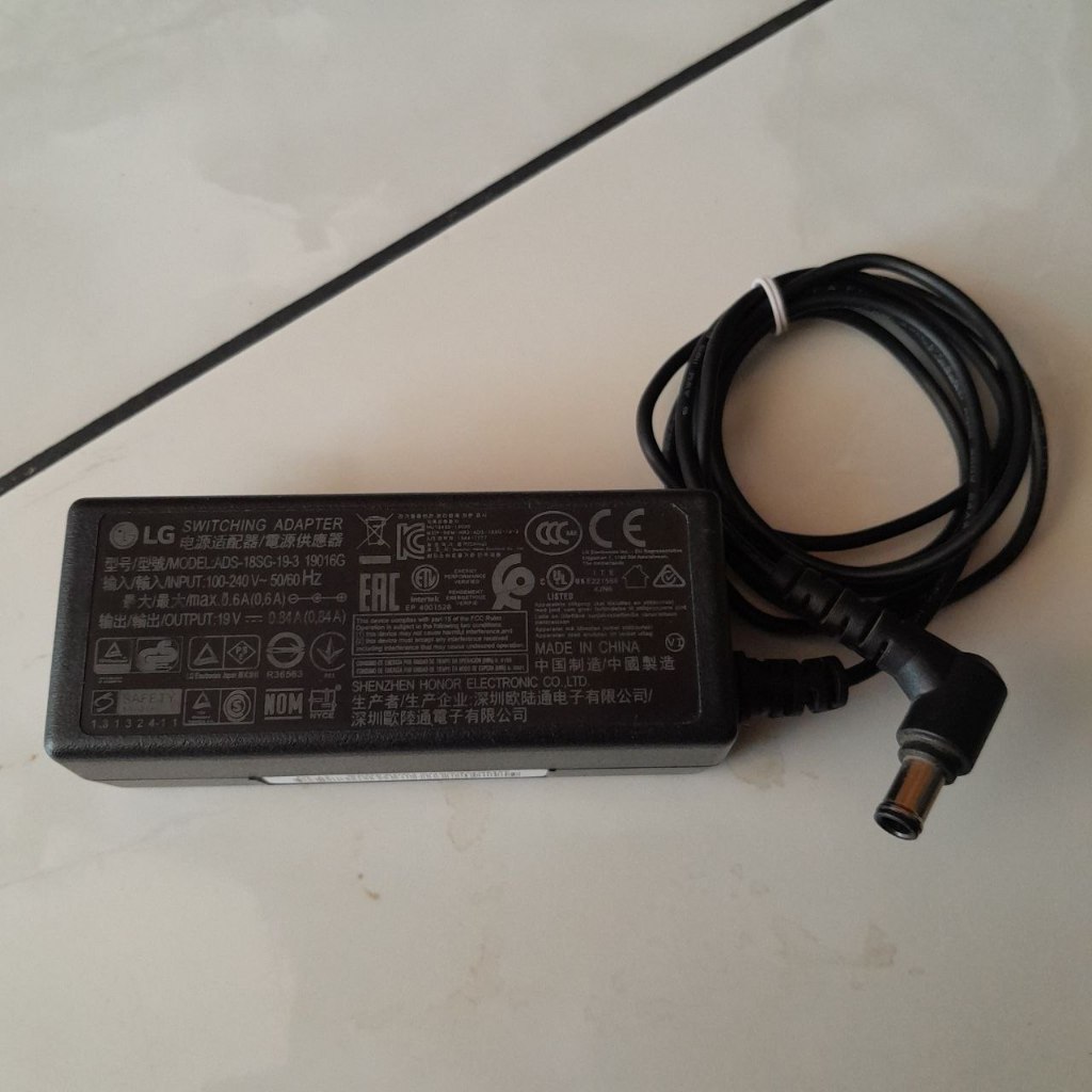 Jual Adaptor Monitor LED LG (Rusak) | Shopee Indonesia