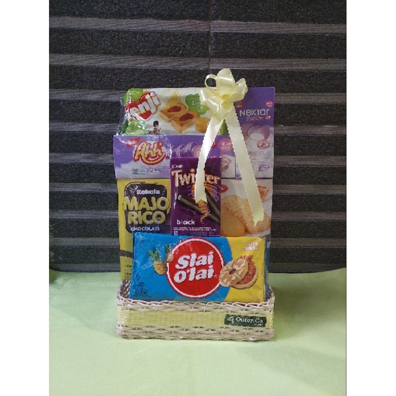 Jual (11)Parcel galungan kuningan / parsel hari raya besar / nyepi ...