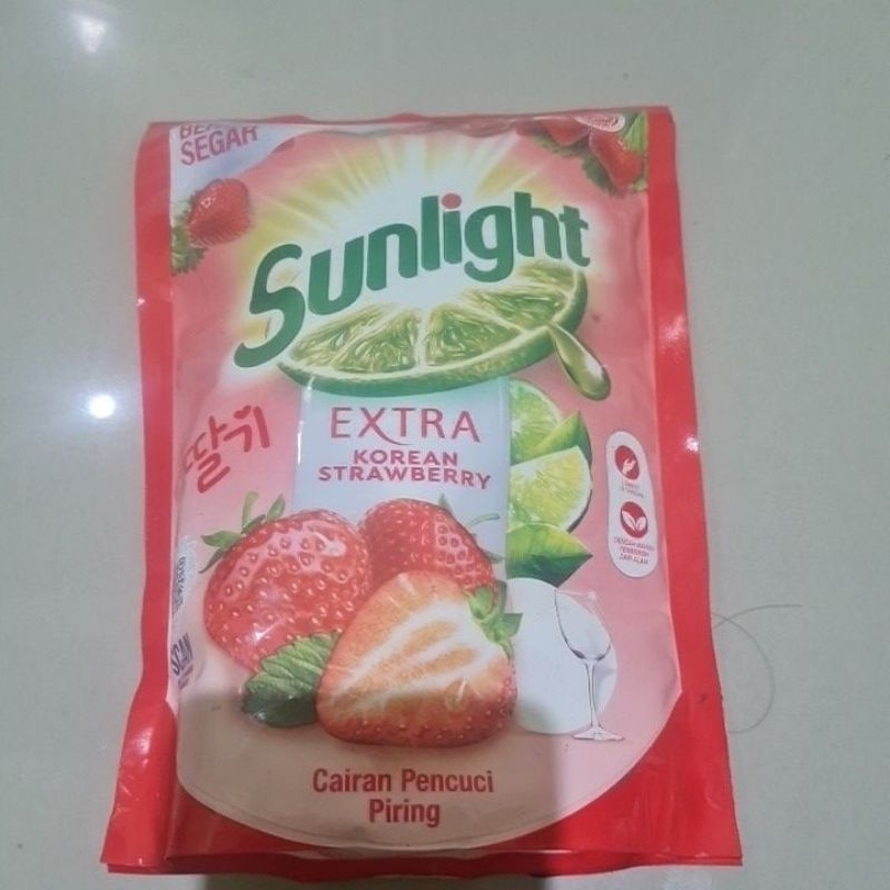 Jual sunlight extra korean strawberry 560ml | Shopee Indonesia