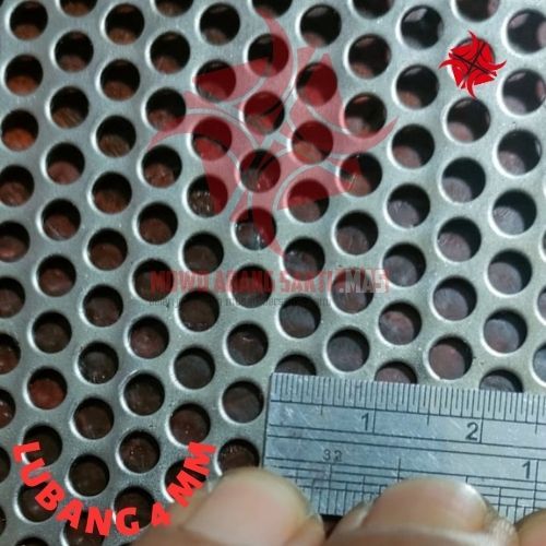 Jual 44,8x59,2 Cm dan 29,8 x52,5, 29x32 Cm Plat besi Lubang / Ram gril ...