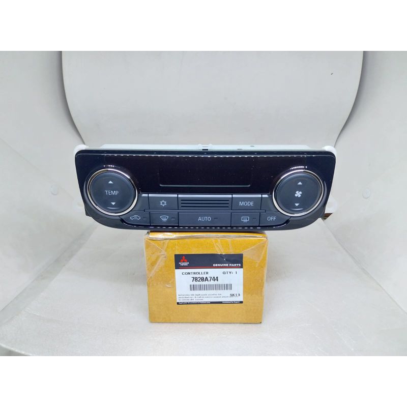 Jual Tombol Panel Control AC All New Triton Exceed GLS 7820A744 ...