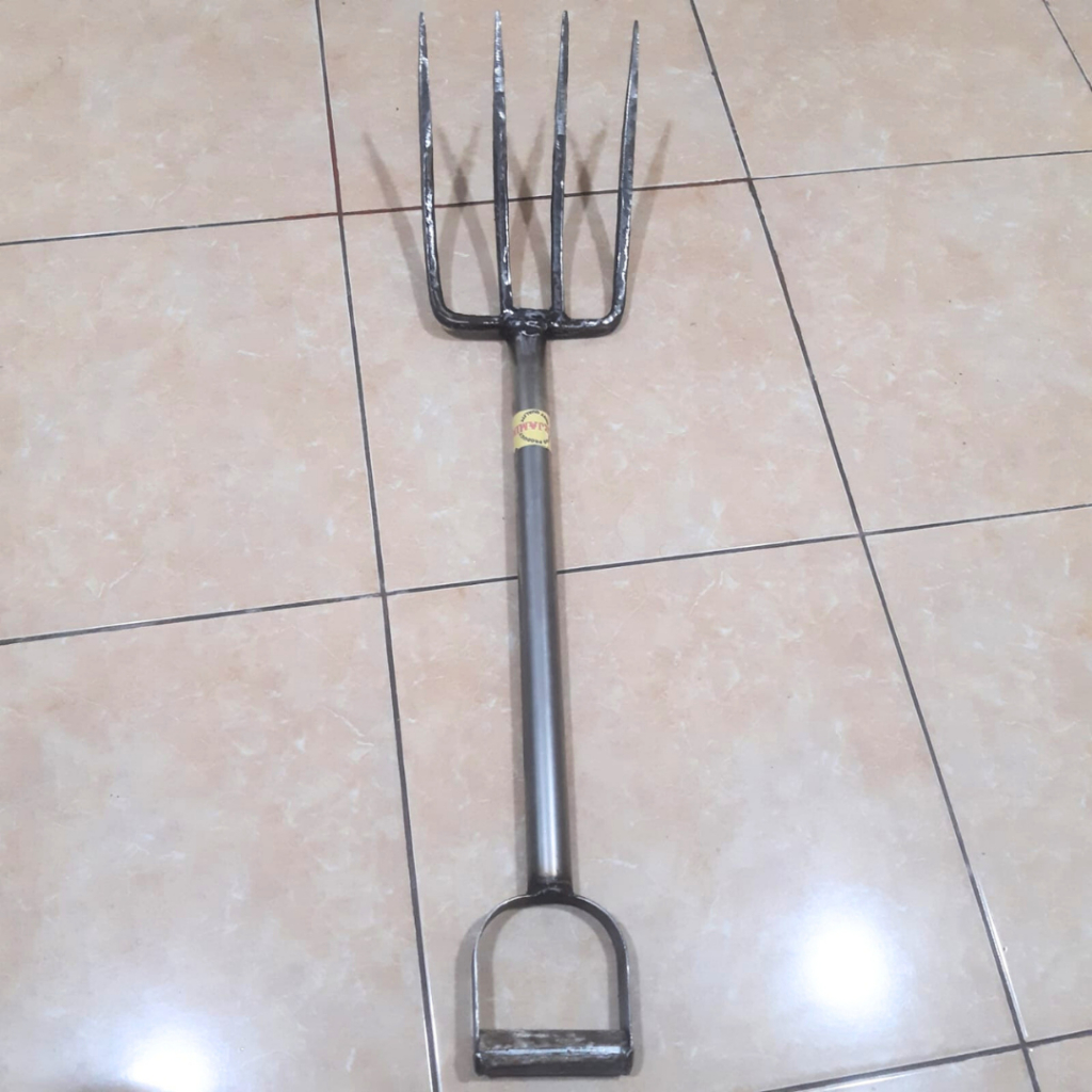 Jual Garpu Tanah Injak 4gigi Taman Panjang 86cm Besar merk terjamin ...