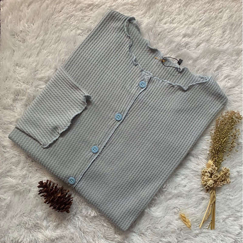 Jual Cardigan Crop Korean Look Waffle Cardigan Rajut model Crop dengan bahan kain waffle ...