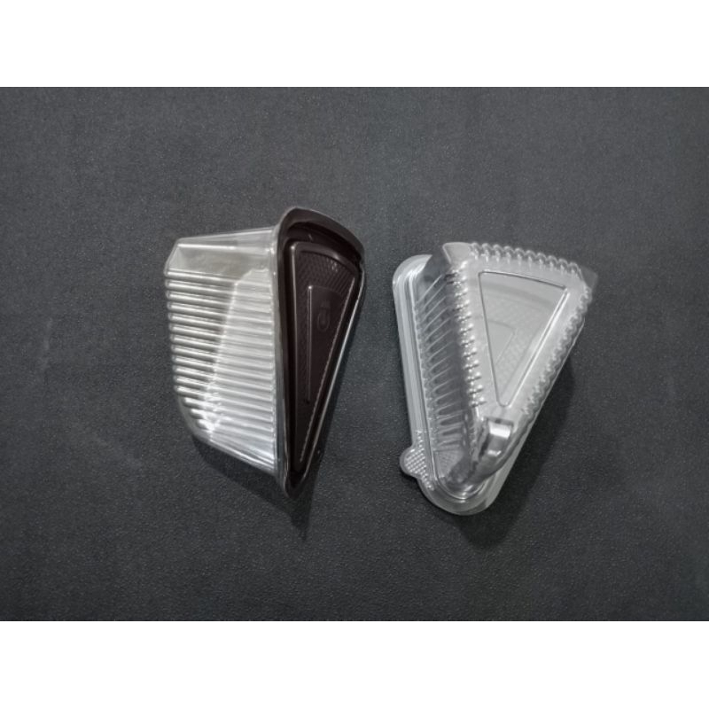 Jual mika segitiga / mika kue potong / mika mille crepes 10pcs | Shopee ...