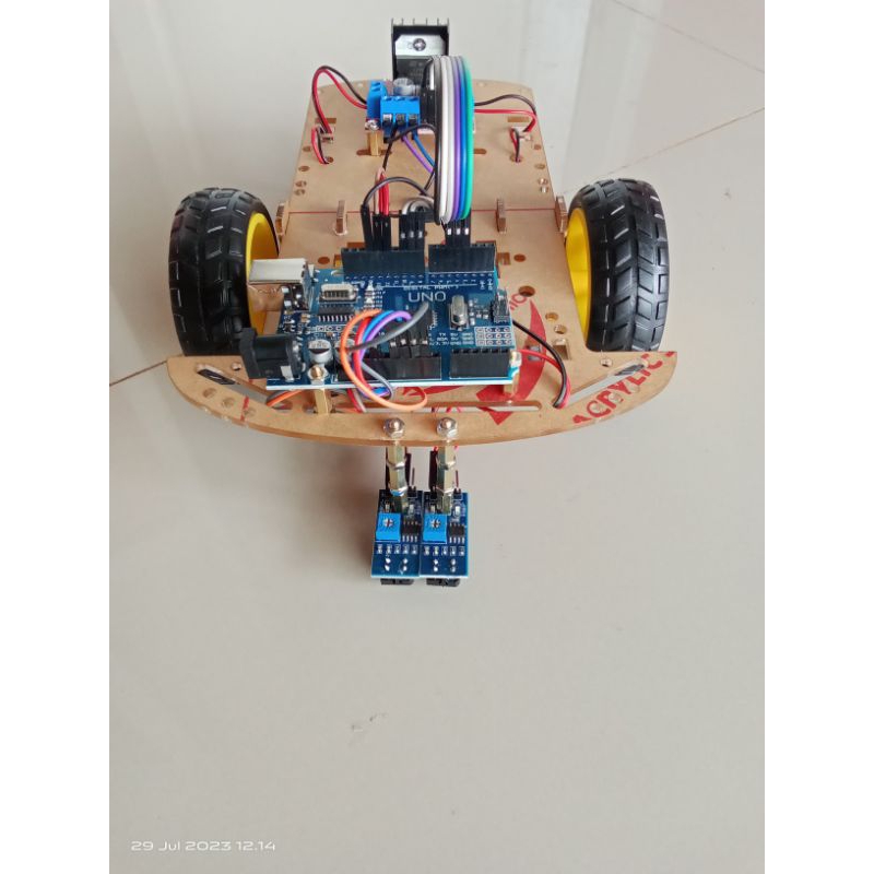 Jual robot line follower ArduinoUno R3 | Shopee Indonesia