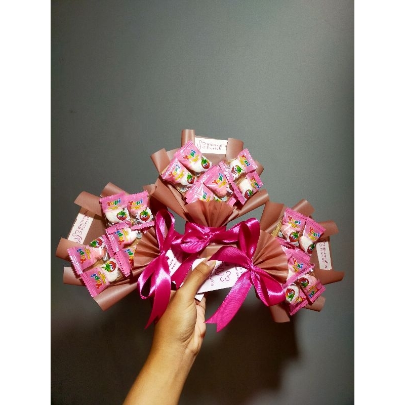 Jual mini gift bucket permen yupi | Shopee Indonesia