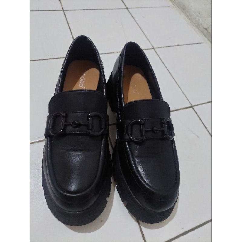 Jual Sepatu Wanita Hitam Fladeo Docmart Oxford Preloved/Second (size 40 ...
