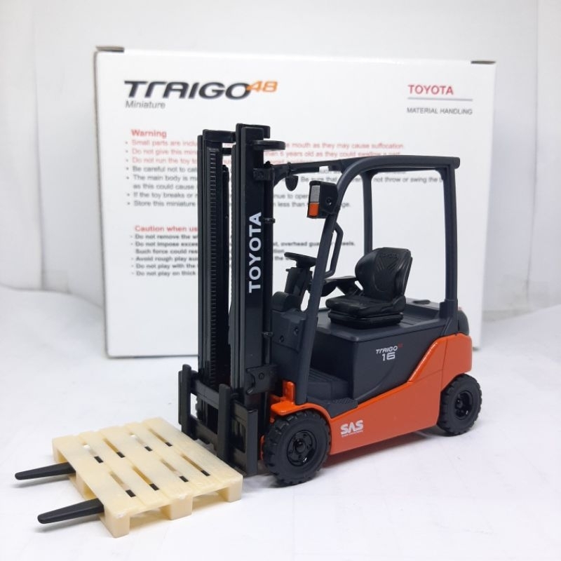 Jual Diecast Miniatur Forklift Toyota Traigo 48 4 Wheel Alat Berat 1:24 ...