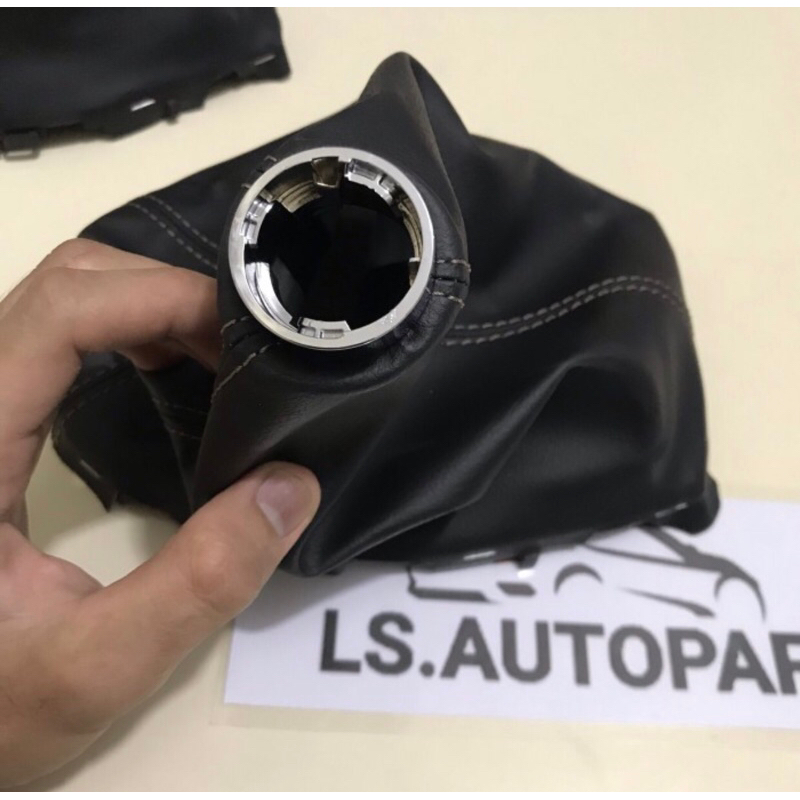 Jual boot shift knop manual INNOVA REBORN ORIGINAL toyota | Shopee ...
