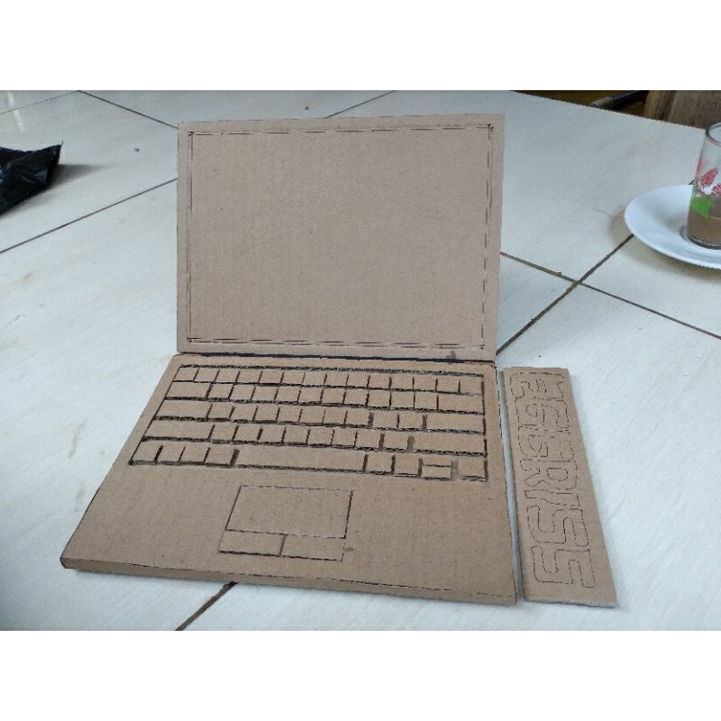 Jual prakarya laptop dari kardus kerajinan tangan karya seni tugas ...