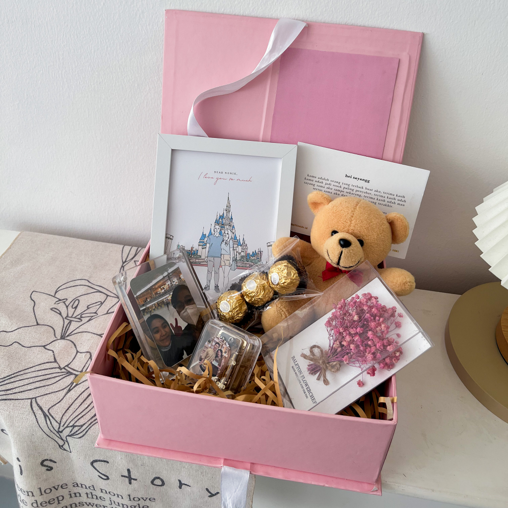 Jual Gift Inside - Her Box - Kado Ulang Tahun Cewek Hadiah Hampers ...