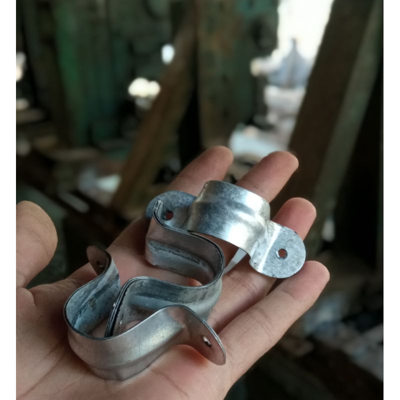Jual klem pipa plat seng besi 1/2 inc sampai 4 inc / klem seng / plat ...