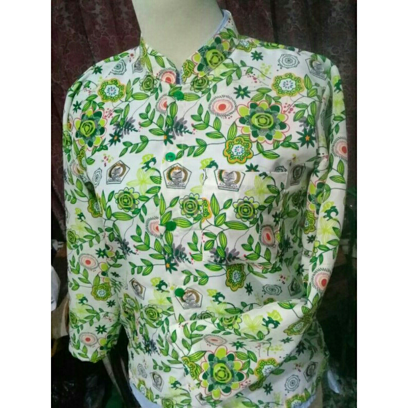 Jual seragam batik madrasah diniyah FKDT pria/wanita pul batik ...