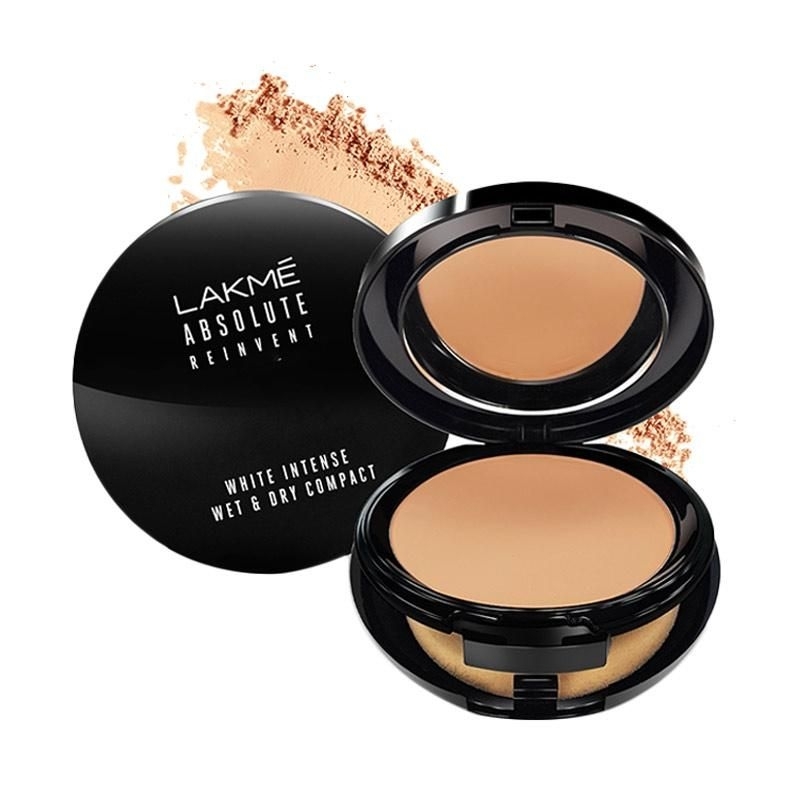Jual Lakme Absolute Reinvent: White Intense Wet Dry Compact SPF 20 (exp ...